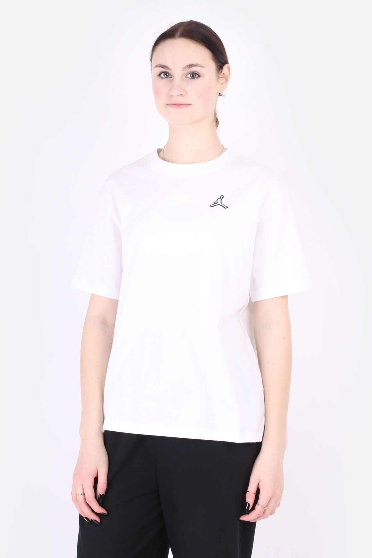 Женская футболка Jordan Essentials T-Shirt (DM5029-100) - купить ...