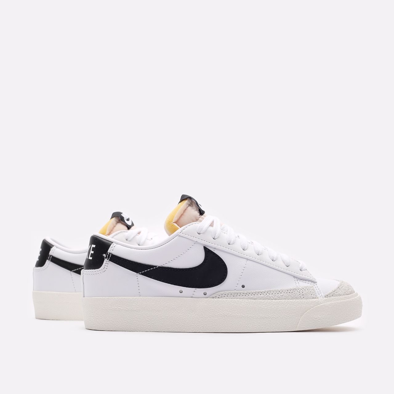 Женские кроссовки Nike WMNS Blazer Low '77 (DC4769-102) - купить ...