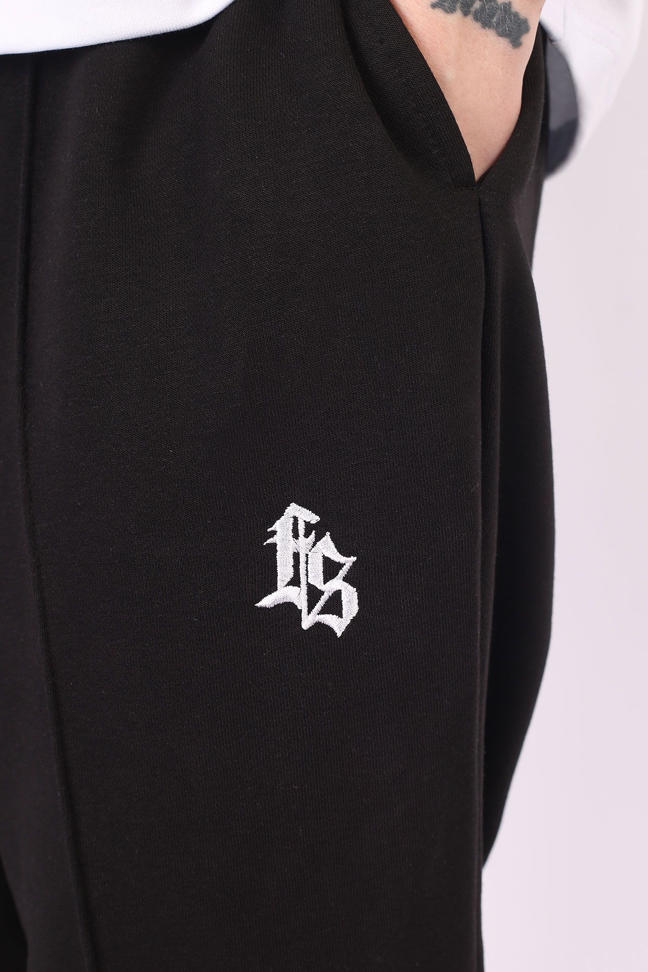 Мужские брюки FUKSQRE Basic FS Logo Pants (Fs-pants-black) - купить ...