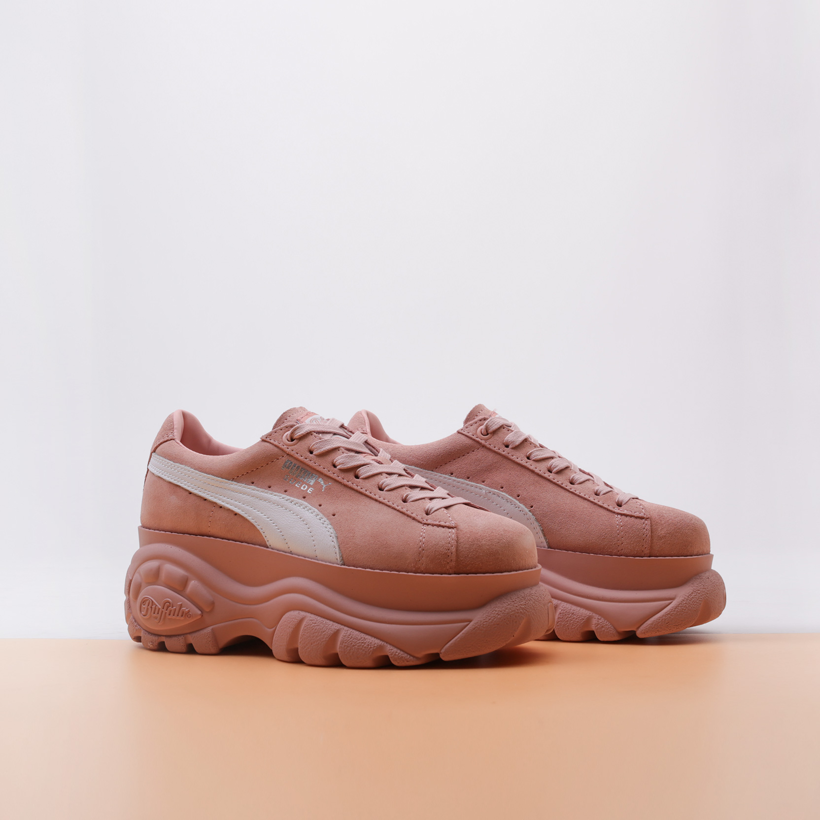 Женские кроссовки PUMA Suede Classic x Buffalo (36849905) - купить ...